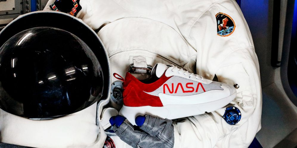 Ini Bentuk Sneaker ‘Planet Mars’ Mercer Amsterdam x NASA! | LAzone.id
