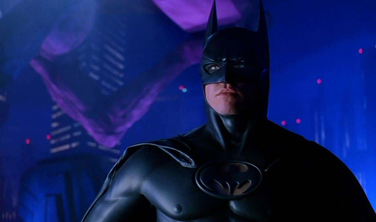 Val Kilmer Ternyata Murka Banget sama Kostum Batman Versinya | LAzone.id