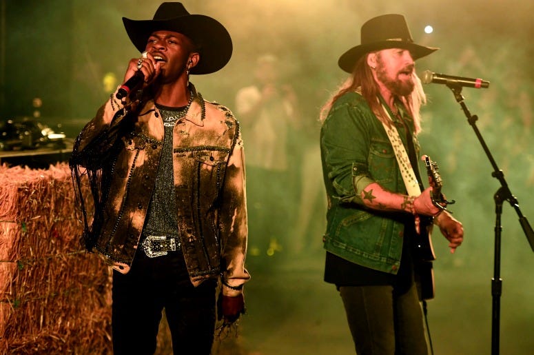 Fakta Menarik ‘Old Town Road’ yang Jadi Raja Baru Billboard | LAzone.id