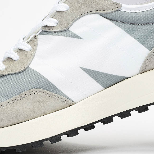 NB 327 Classic Grey dengan N Superbesar | LAzone.id