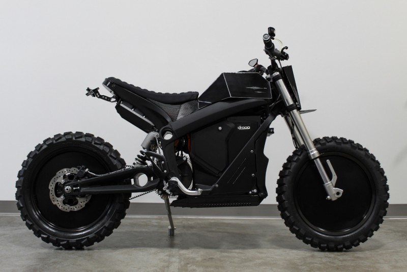 Kata Siapa Motor Listrik Gak Bisa Tampil Garang? | LAzone.id