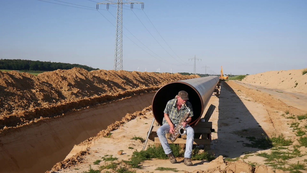 Pria Ini Bikin Simfoni Musik dari Benda Gak Biasa | LAzone.id