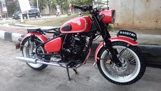 Gaya Vintage Scorpio 250 Ini Bikin Nostalgia! | LAzone.id