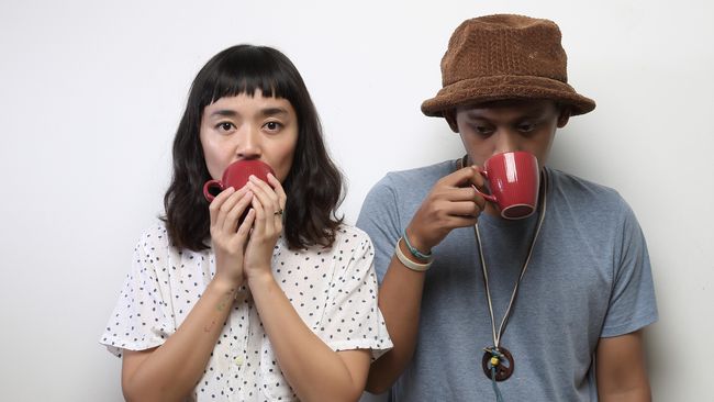 Ini Kebiasaan Unik Stars And Rabbit Ketika Manggung, Bro! | LAzone.id