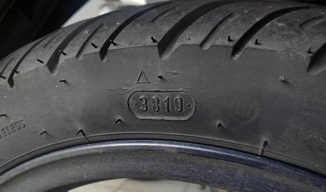 Cara Baca Kode Ban Motor | LAzone.id