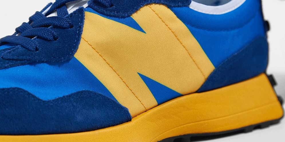 Kombinasi Biru-Kuning di New Balance 327 | LAzone.id