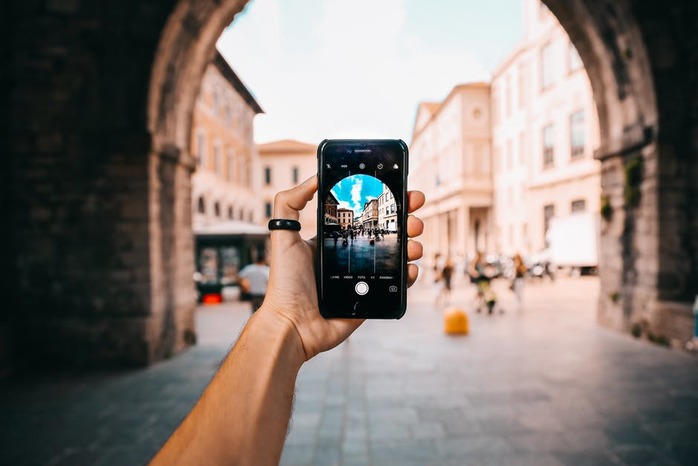12 Tips Foto Keren Cuma Menggunakan Kamera Handphone | LAzone.id