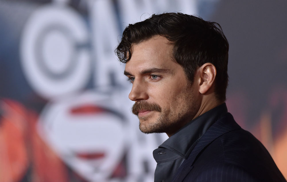 Henry Cavill Jadi Batman, Emang Cocok? | LAzone.id