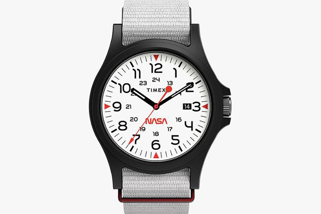 Timex Edisi NASA Ini Simple Tapi Keren! | LAzone.id