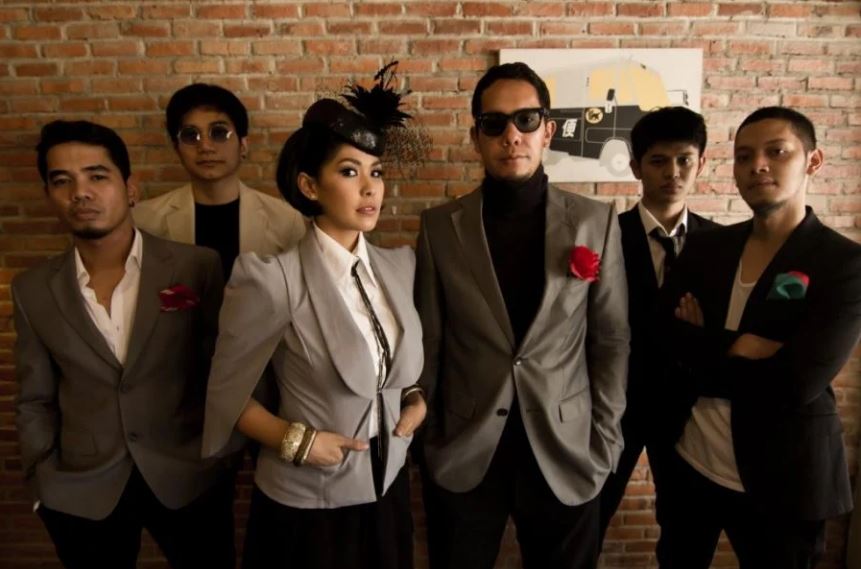 Sepenggal Perjalanan Maliq & D’Essentials | LAzone.id