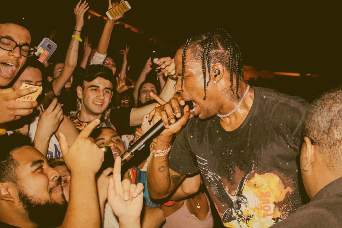 Travis Scott Dari Rapper Sampai Dunia Sneaker | LAzone.id